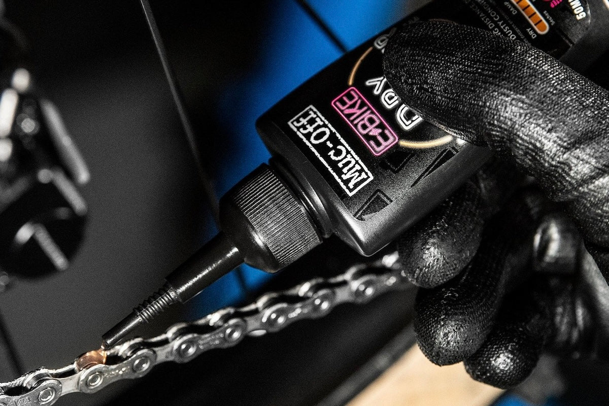 eBike Chain Maintenance: Dry vs. Wet Lube Guide – Rize Bikes Canada